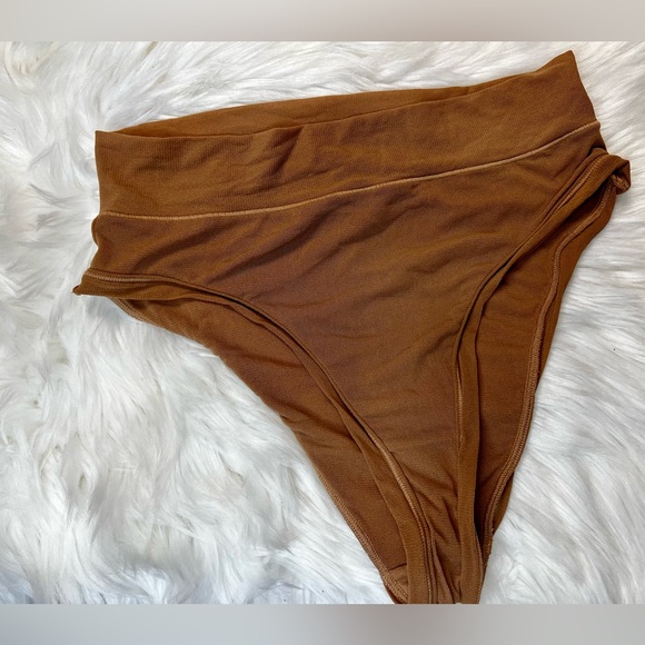 SKIMS | Intimates & Sleepwear | Skims Summer Mesh Cheeky Sz Large ...